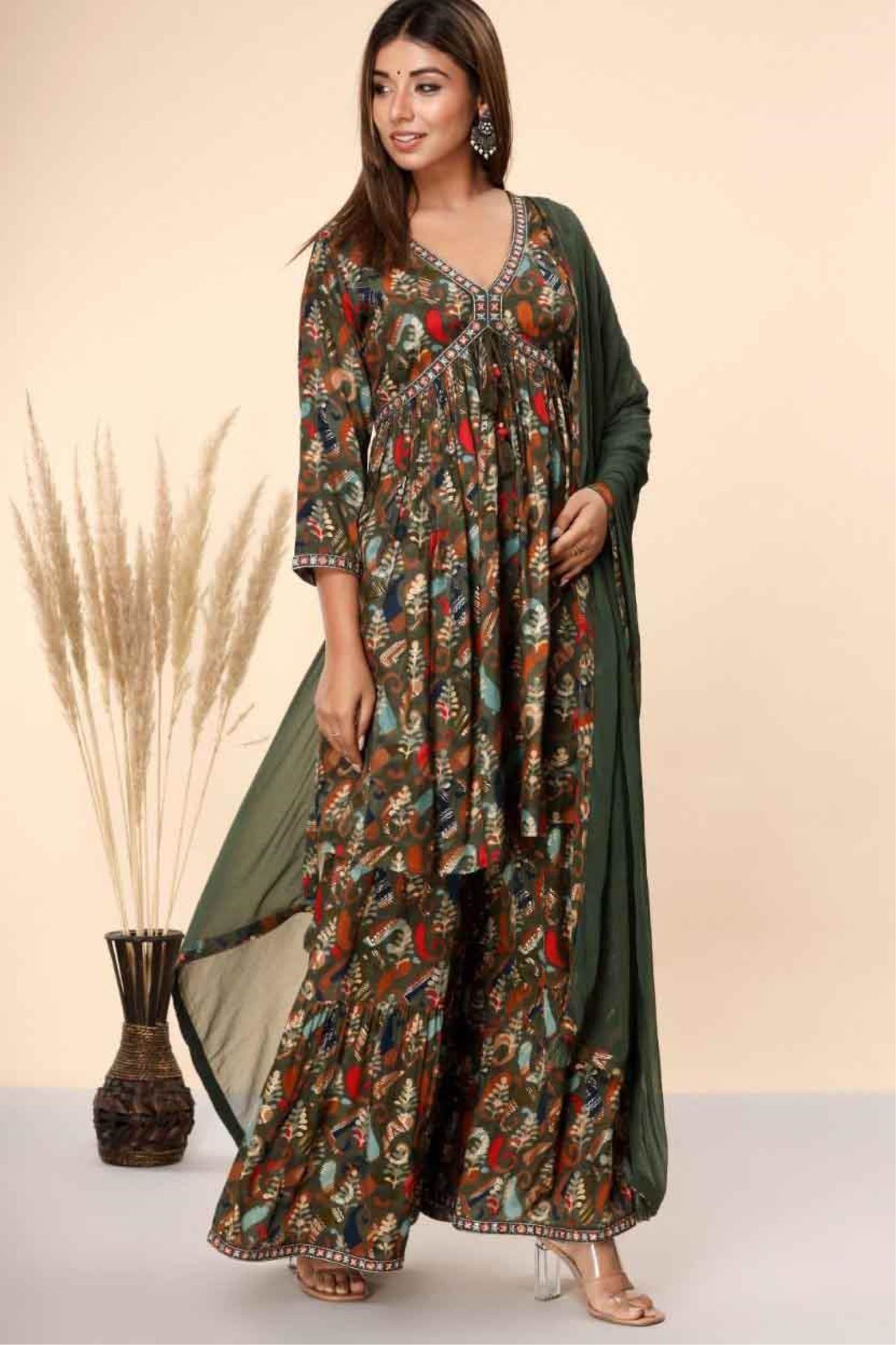 Mehndi Dresses By Mehdi