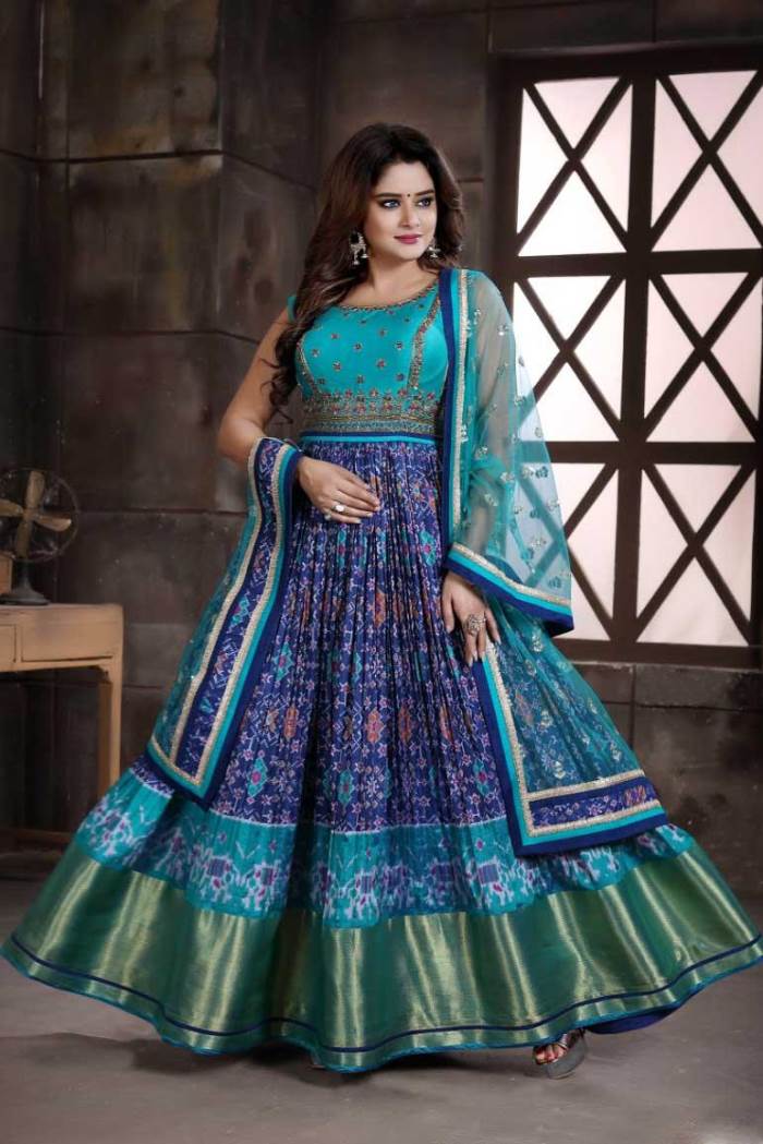 Gown :: ANOKHI FASHION